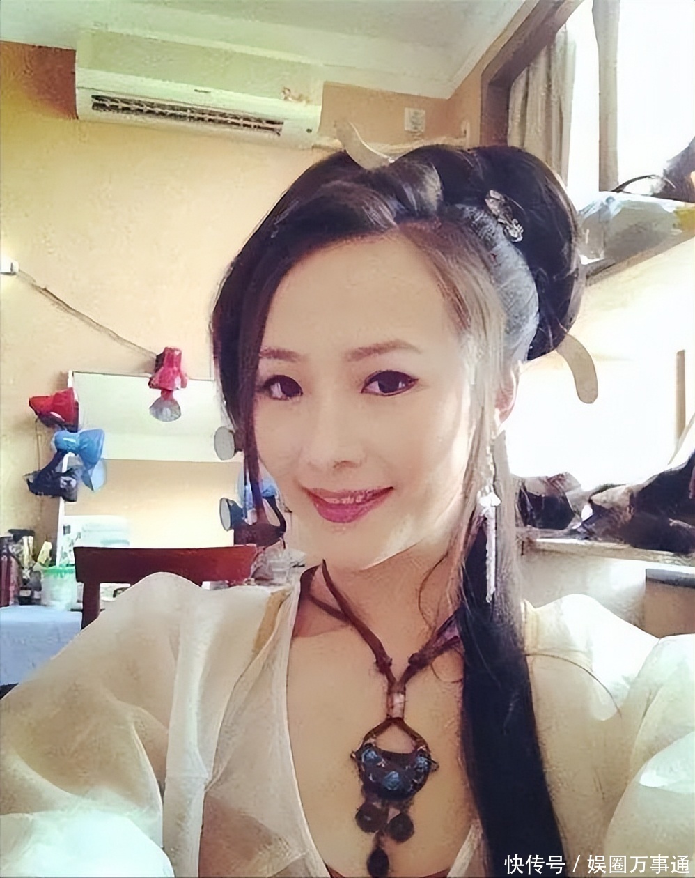 曲栅栅嫁给落魄黄海波,任劳任怨“养夫”八年,如今苦尽甘来 360娱乐,你开心就好