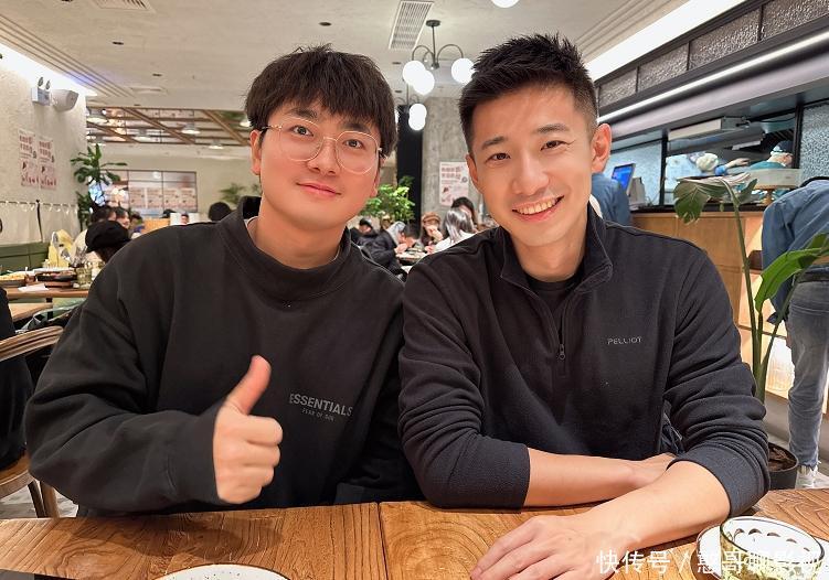 张慧鑫：一边祝贺老同学获奖，一边表达自己对主持大型晚会的期待 - 360娱乐，你开心就好