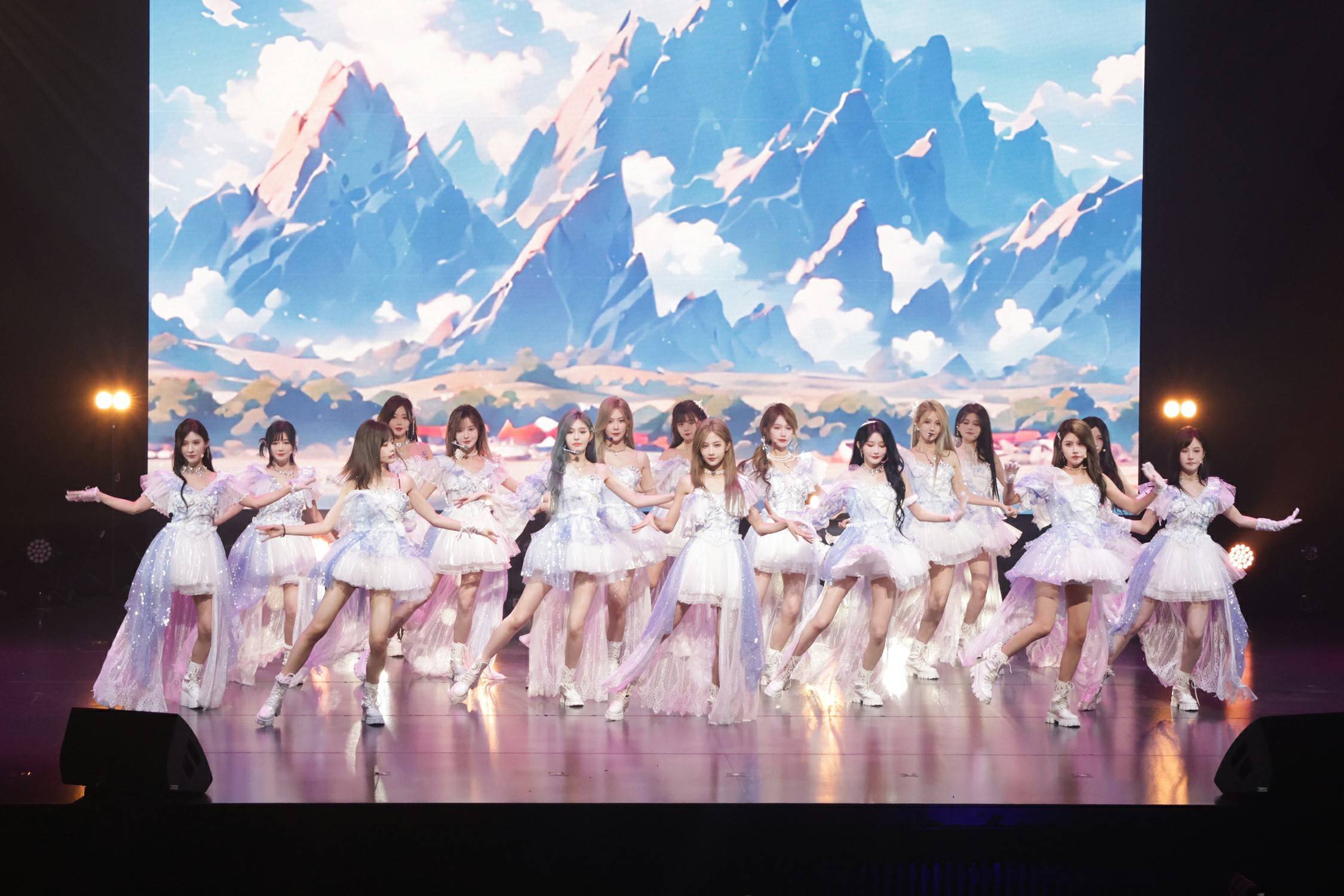 SNH48 GROUP TOP16新的征程全新巡演 日本初演活力开唱 - 360娱乐，你开心就好