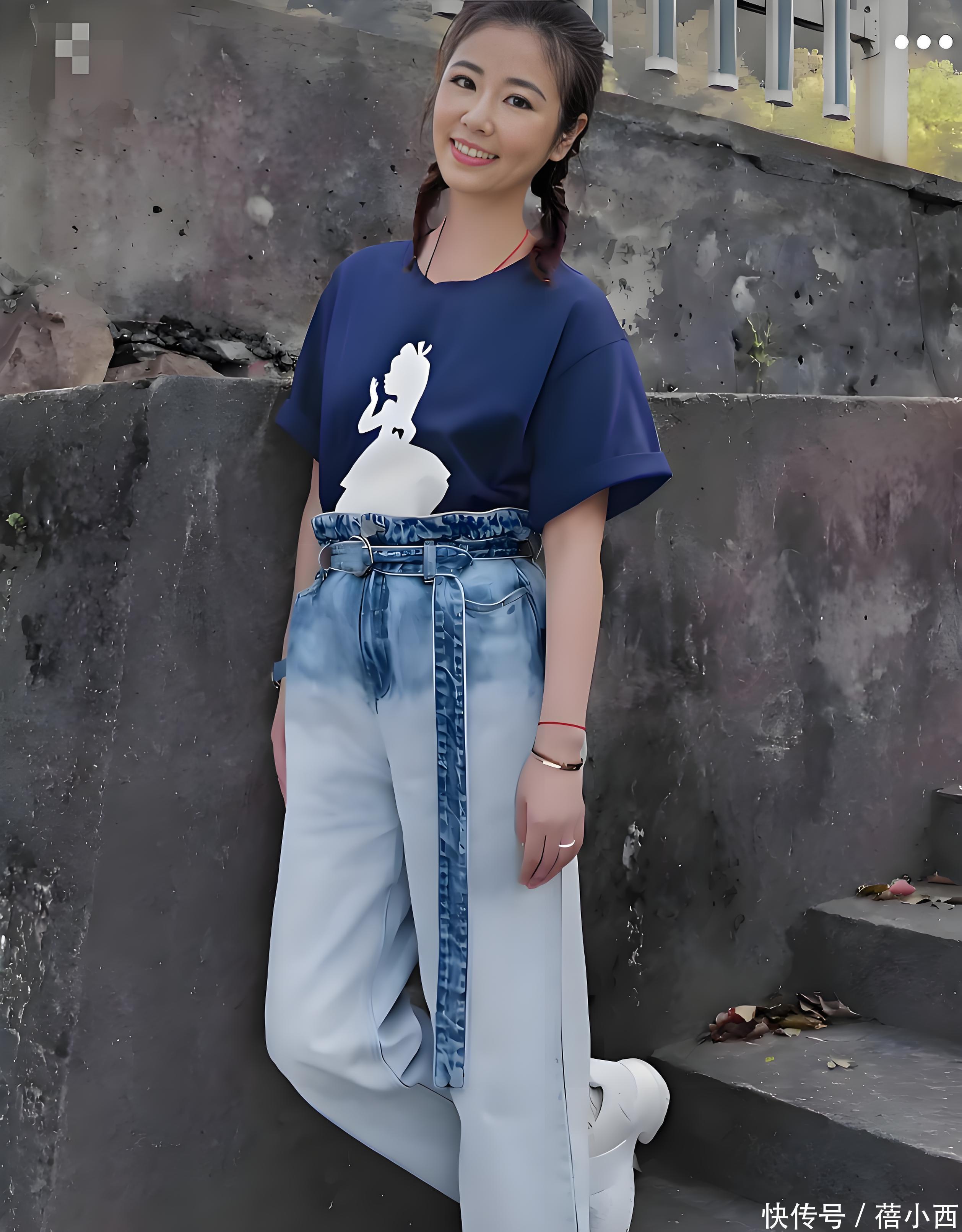 49岁“林心如”带火了“哪吒裤”，配T恤+运动鞋+麻花辫，太时髦 - 360娱乐，你开心就好